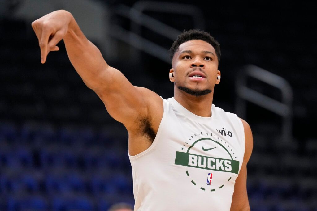 Bucks Star Giannis Antetokounmpo Calls for Major NBA Rule Change: ‘Take ...