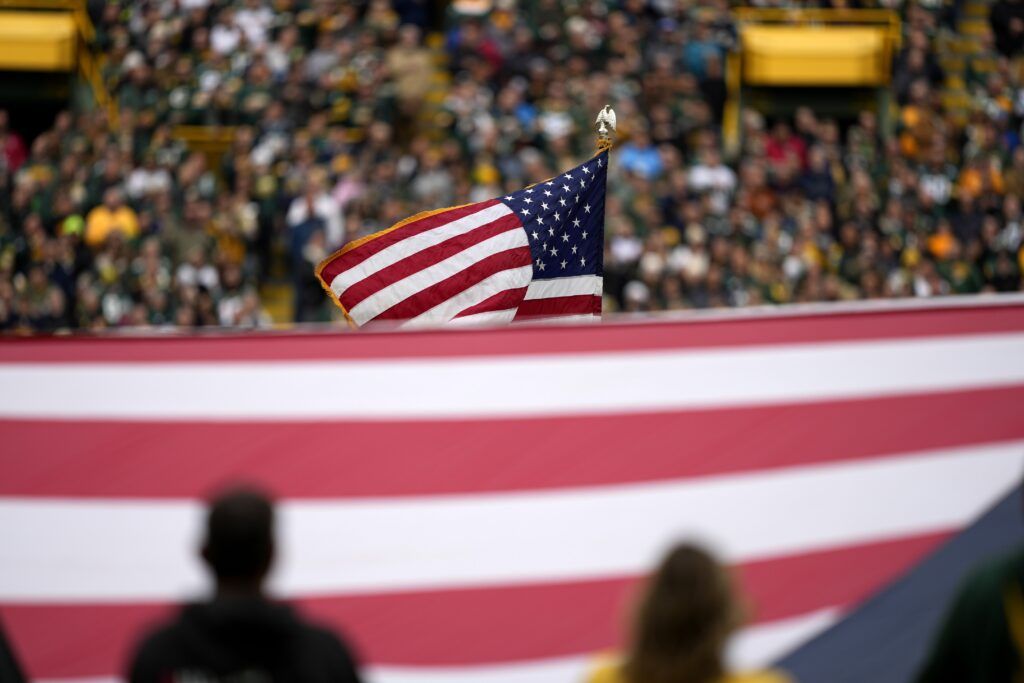 Who Is Singing the National Anthem at the Steelers-Texans Game? Get to ...