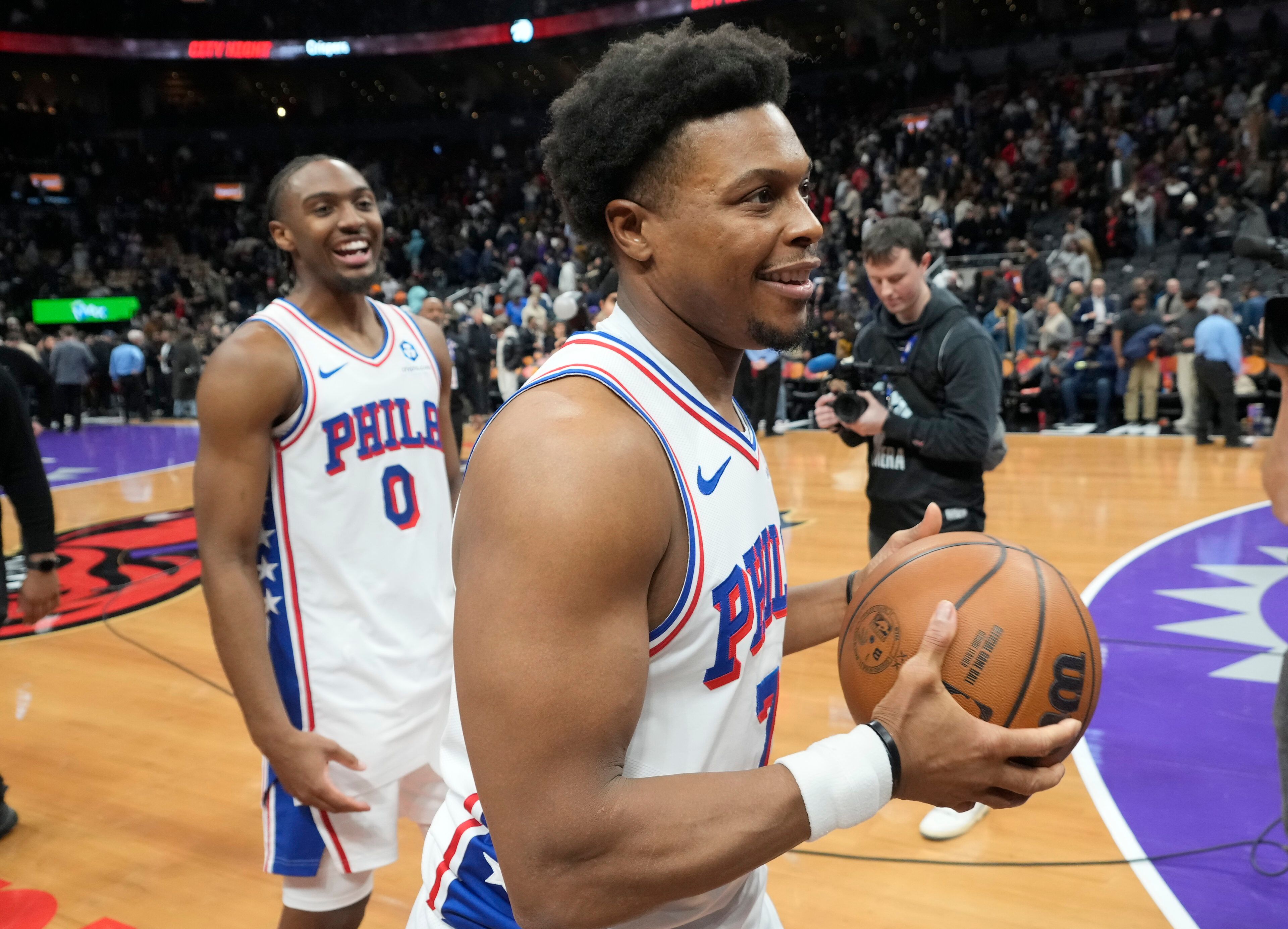 Raptors Icon Kyle Lowry Candidly Reacts to Heartwarming Late-Game ...