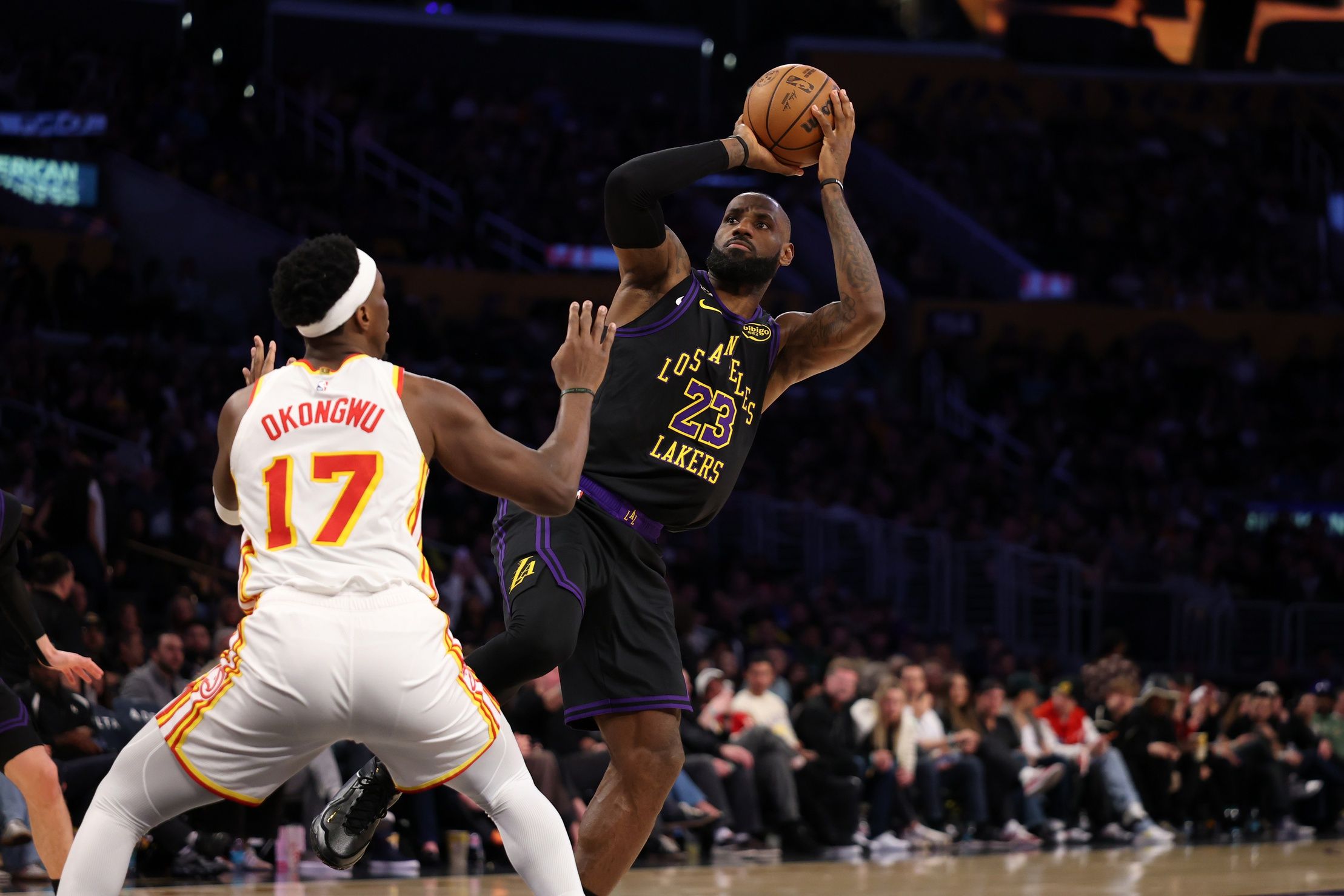 LeBron James Overtakes Lakers Legend Kobe Bryant in Franchise Record ...