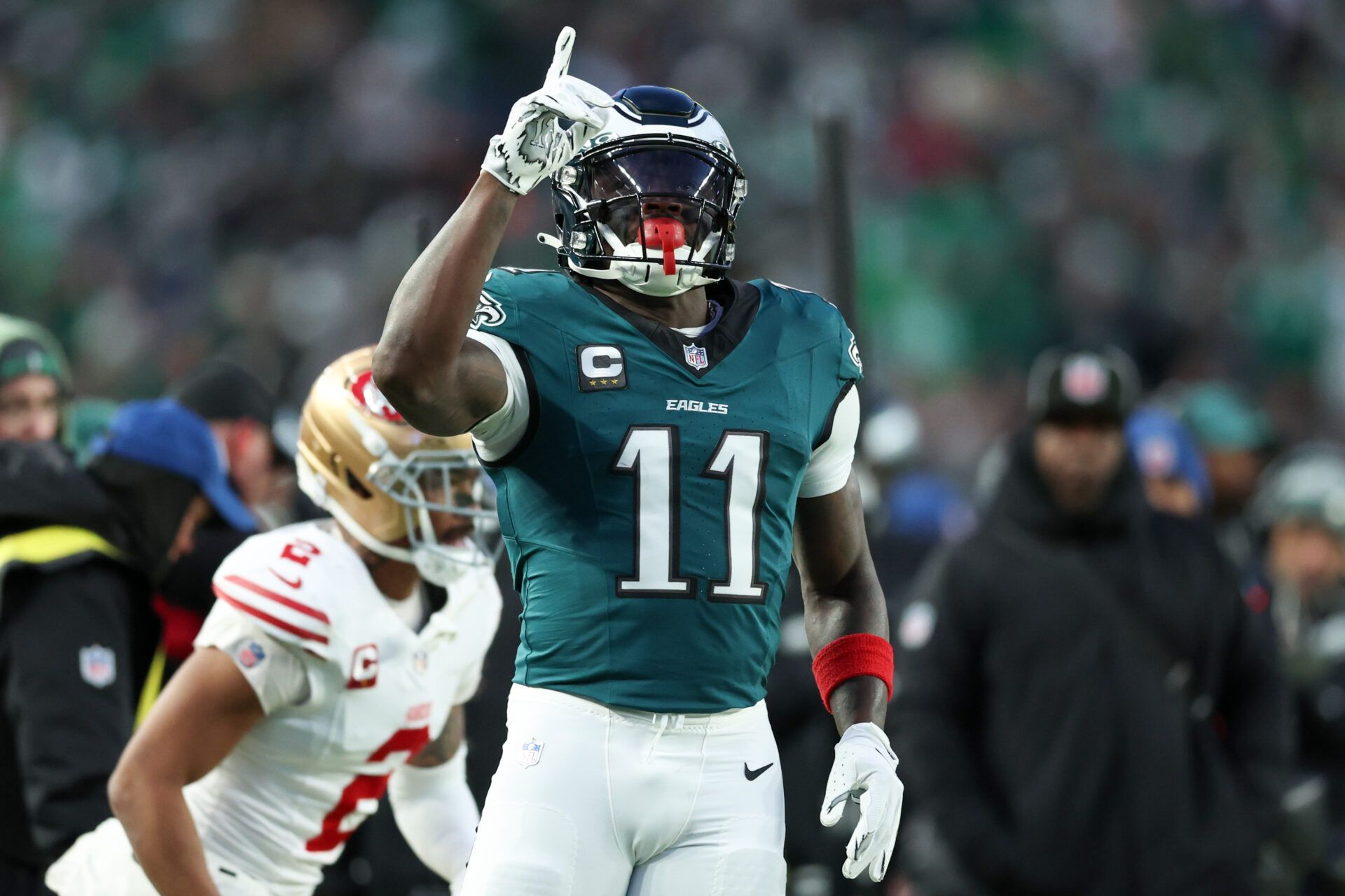Eagles Legend Jason Kelce Urges A.J. Brown To ‘Step Away’ Amid WR’s Rising ‘Frustration’ With Team