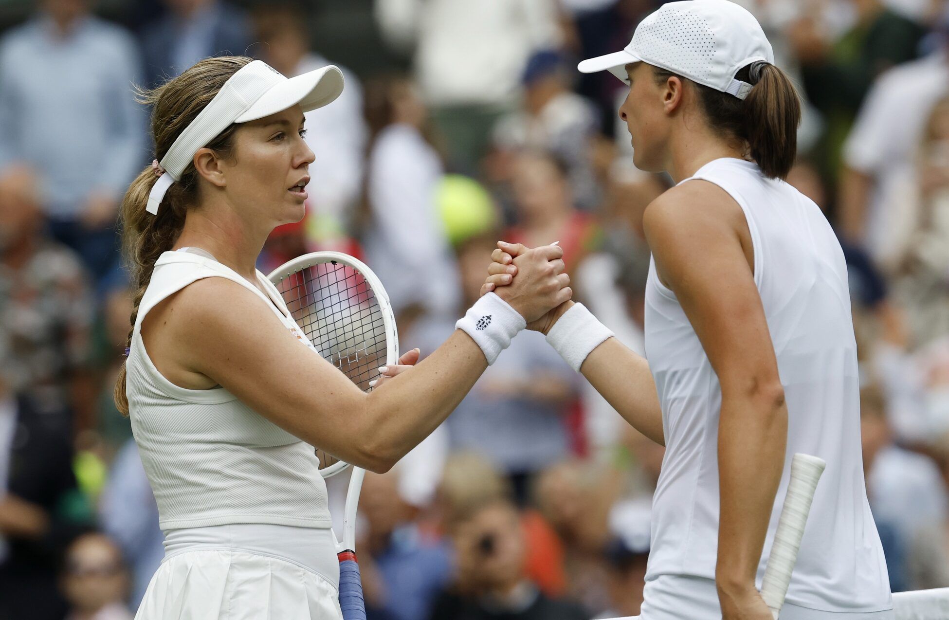 Danielle Collins Under Fire From Iga Świątek Fans After Harsh ...