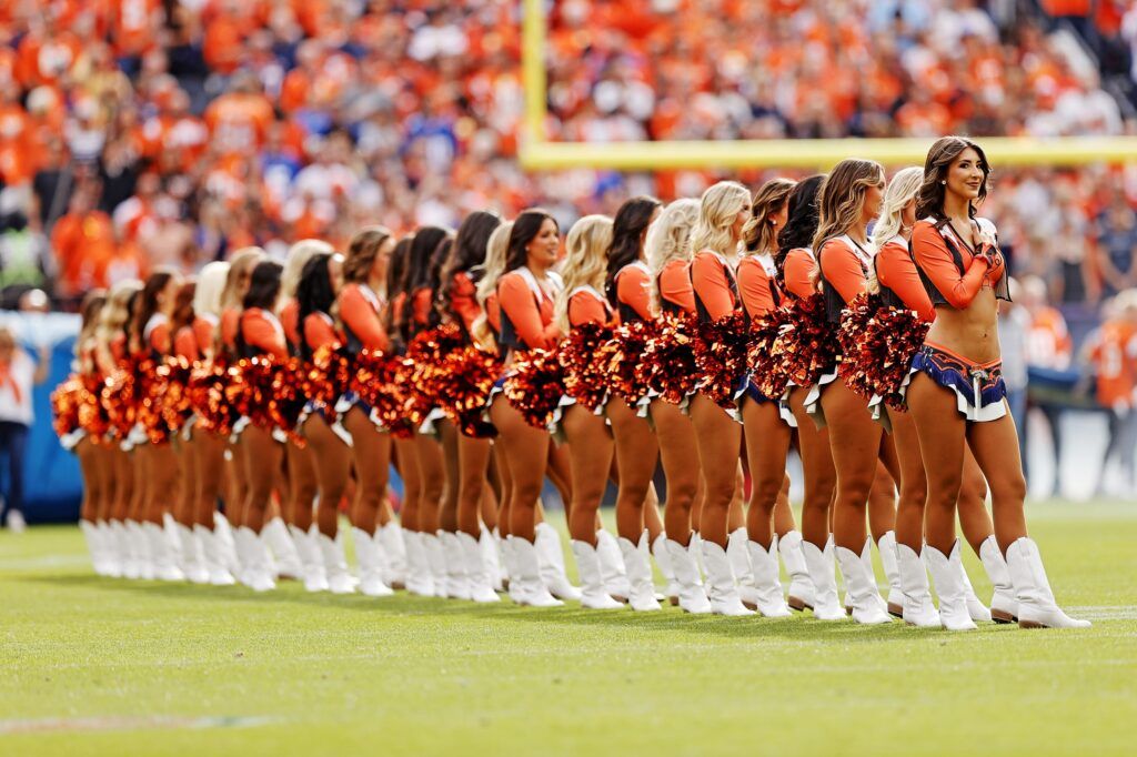 Who Is Singing the National Anthem at the Bills-Broncos Game? Get to ...