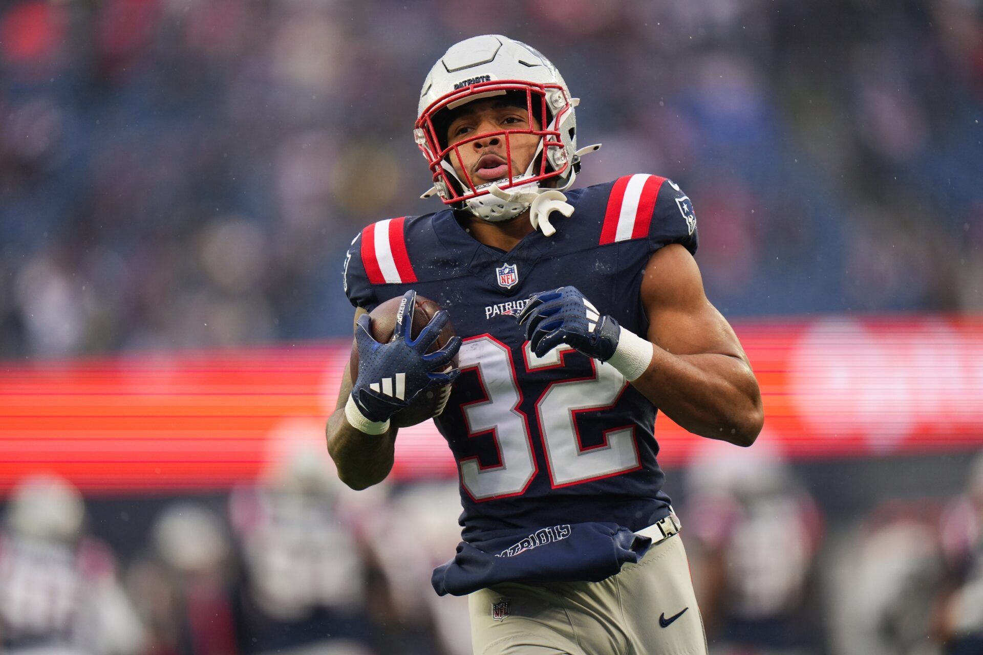 TreVeyon Henderson Injury Update: What Happened to the Patriots RB, and ...