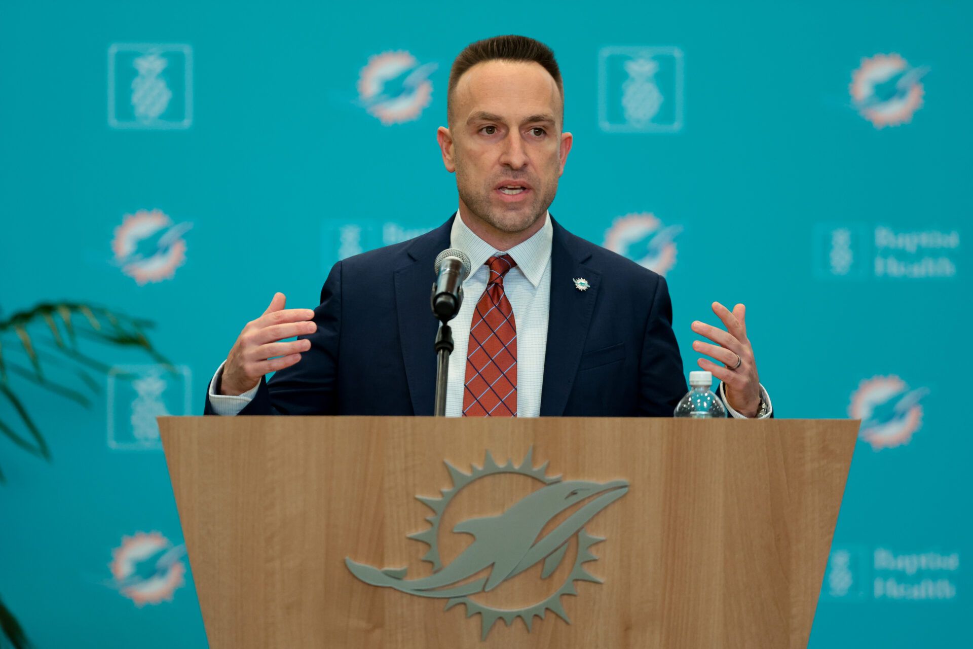 WATCH: Dolphins Share Behind-the-Scenes Look at HC Jeff Hafley’s First ...