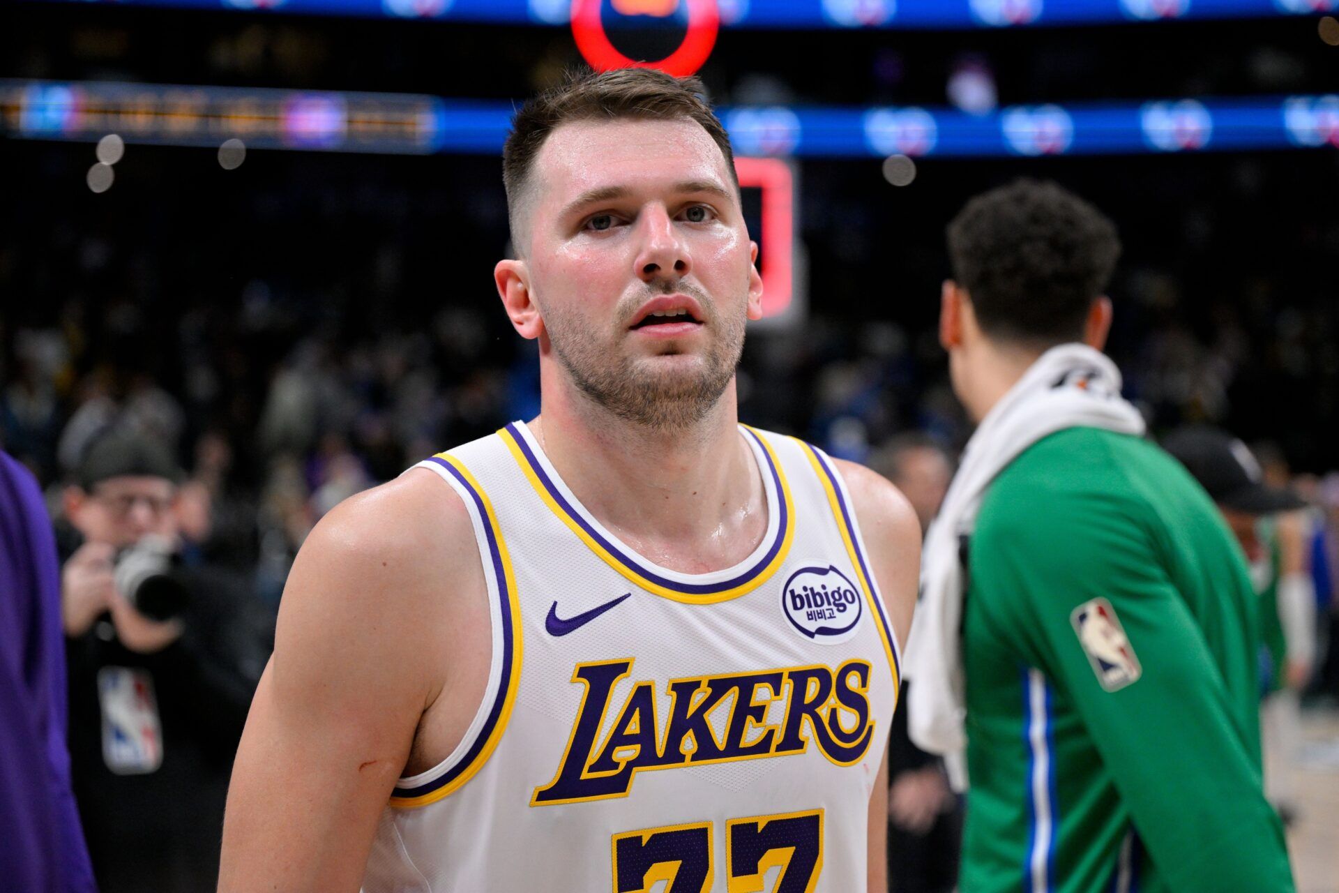WATCH: Lakers Superstar Luka Dončić Embraces Former Boss Mark Cuban ...