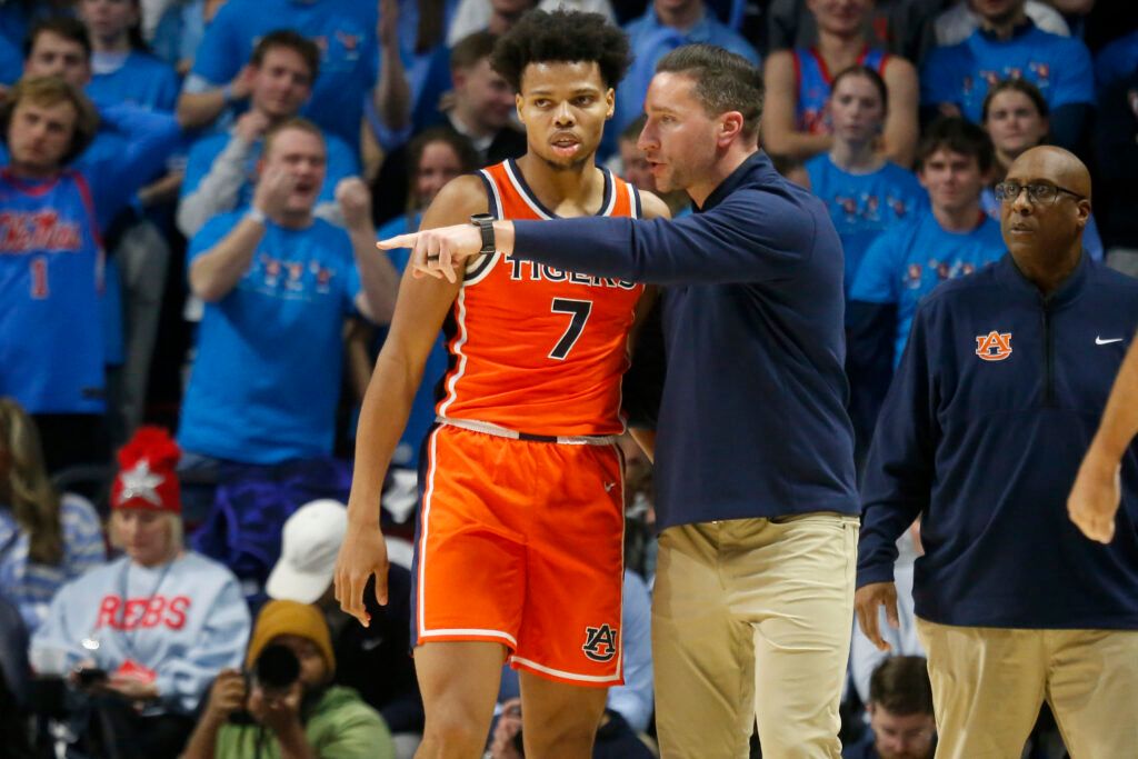 Steven Pearl Just Made Auburn Basketball His Own