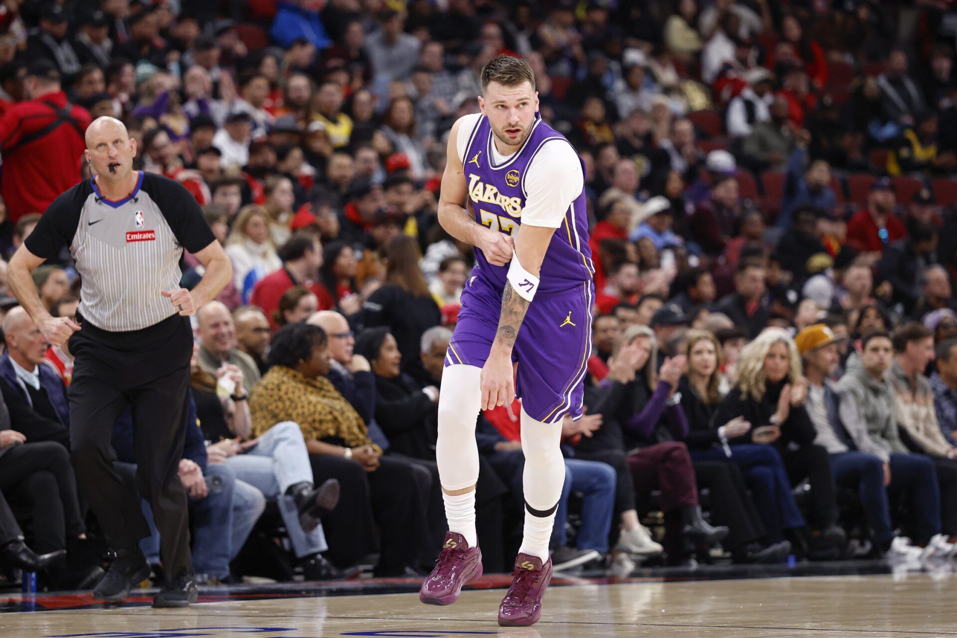 NBA World Reacts To Luka Dončić's Historic Performance In Lakers-Bulls Game