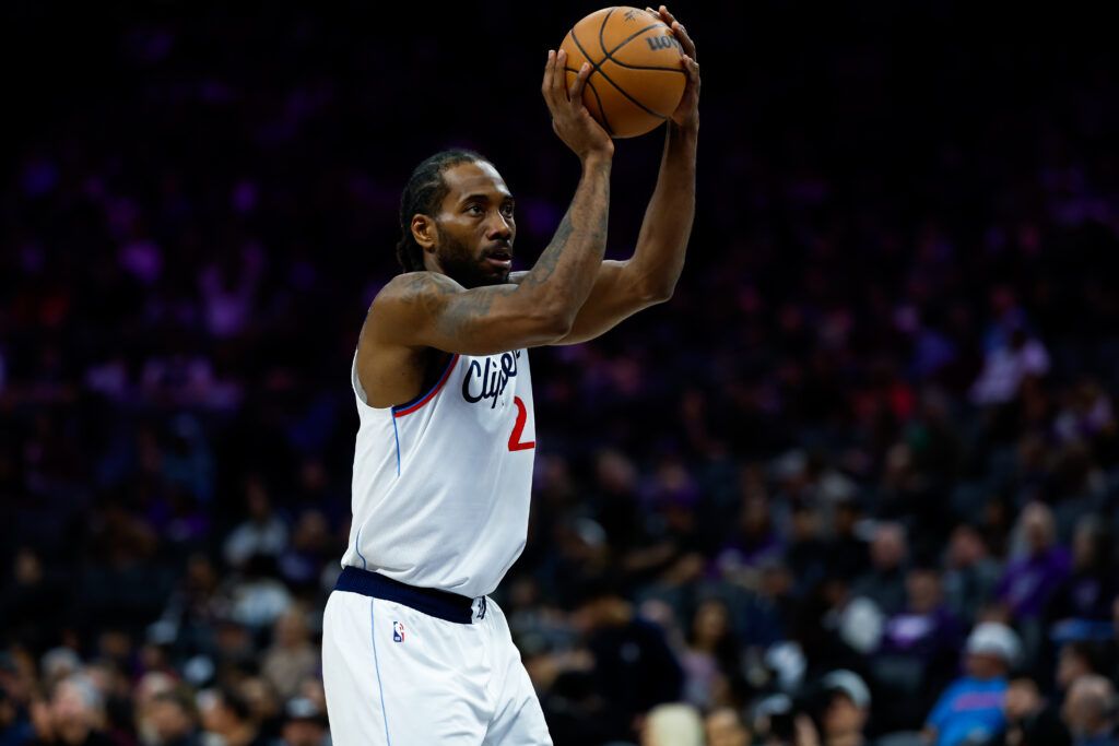 Clippers President Lawrence Frank Makes Feelings Known on Kawhi Leonard ...