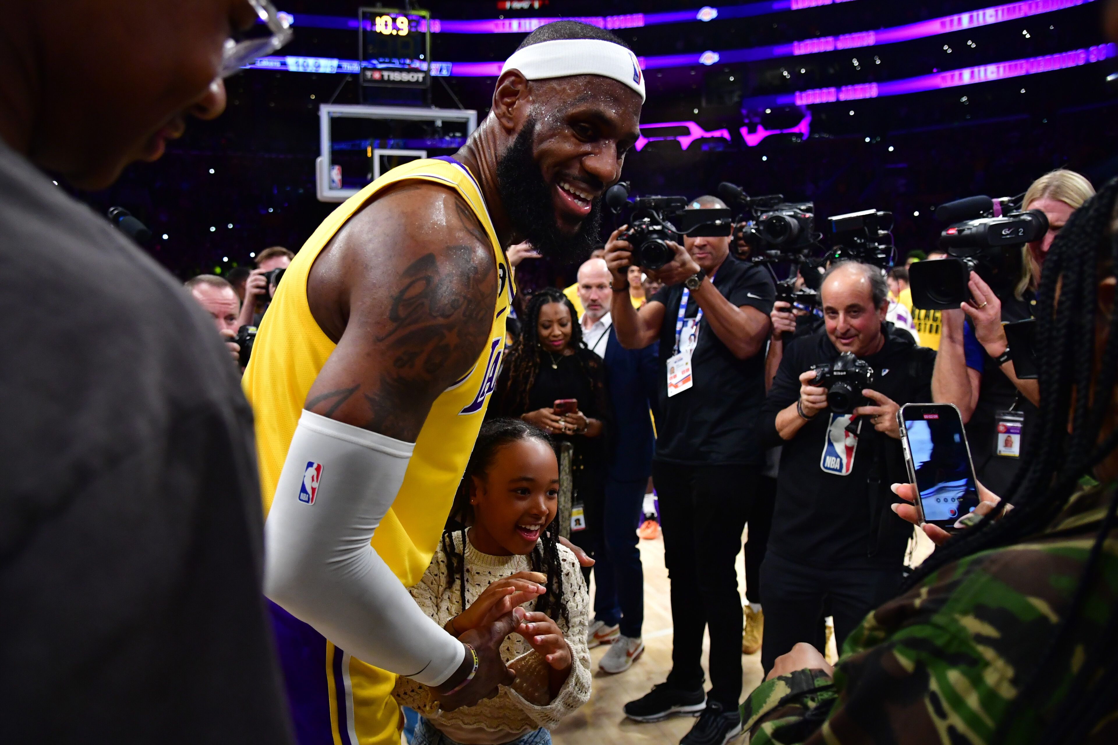 LeBron James and Daughter Zhuri Make Viral Appearance on 'Phineas and ...