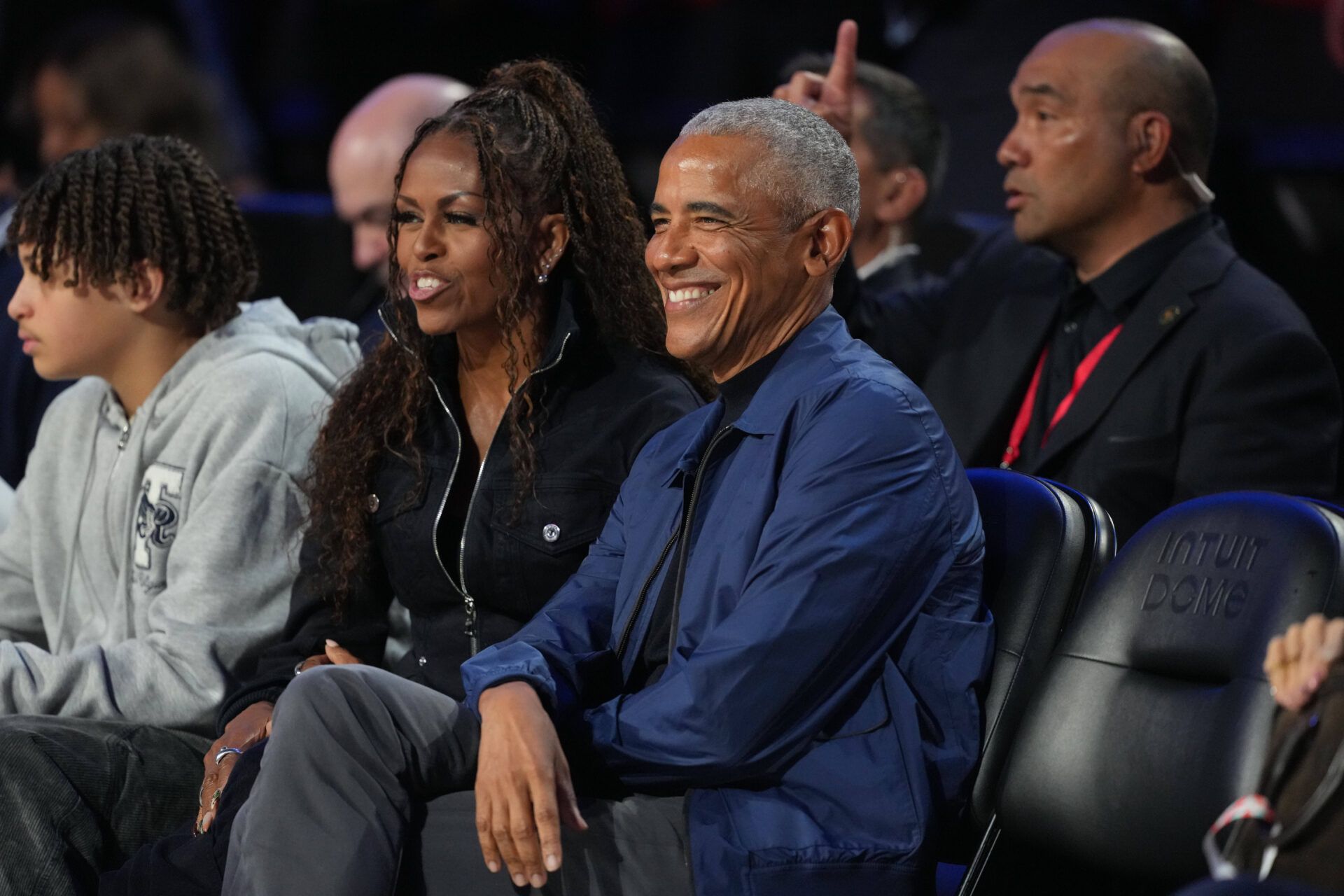 Former President Barack Obama Roasts Pacers Legend Reggie Miller During ...