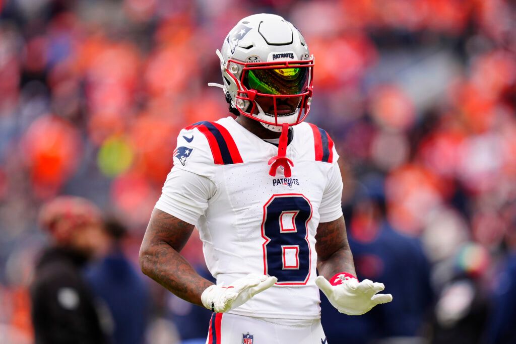 Why Is Stefon Diggs Still a Free Agent? A Look at Why All-Pro WR Is ...