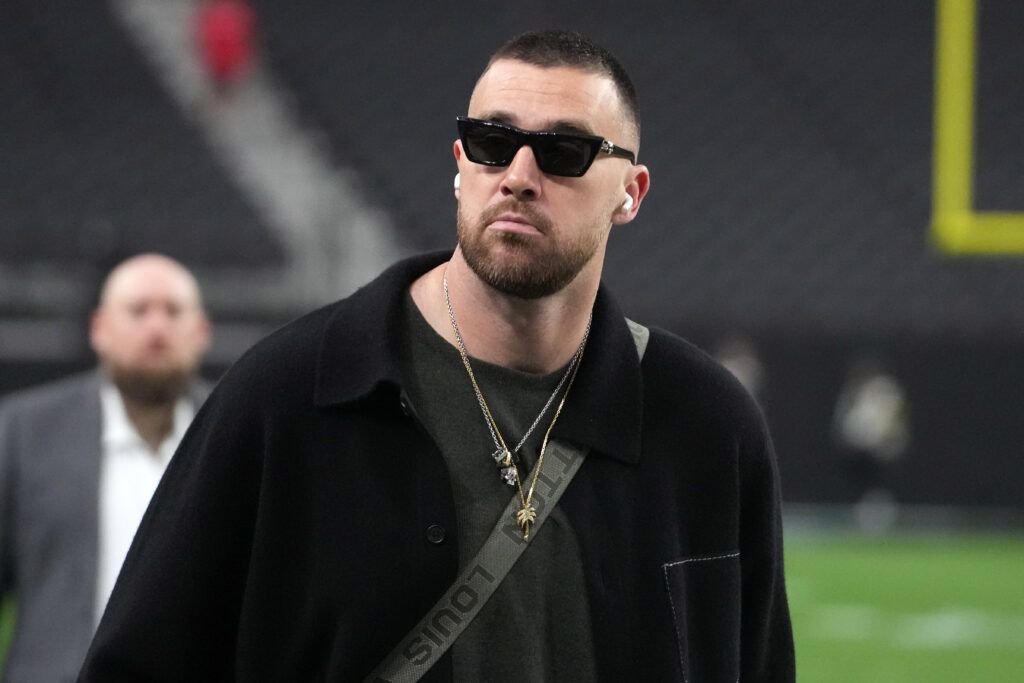 Taylor Swift and Chiefs Star Travis Kelce Plan Extravagant 'Off the ...