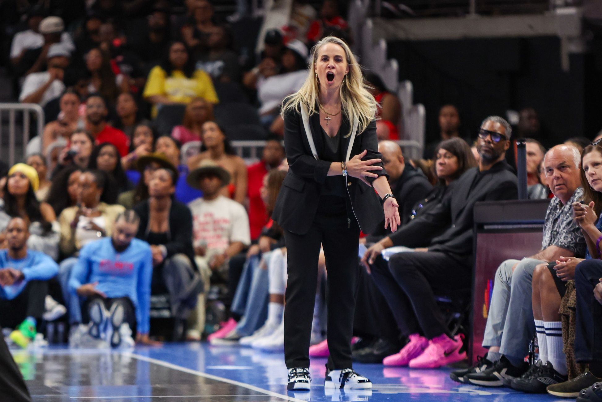 'Give Me My Fine' - Becky Hammon Is 'F*****g Tired' Of WNBA Refs ...