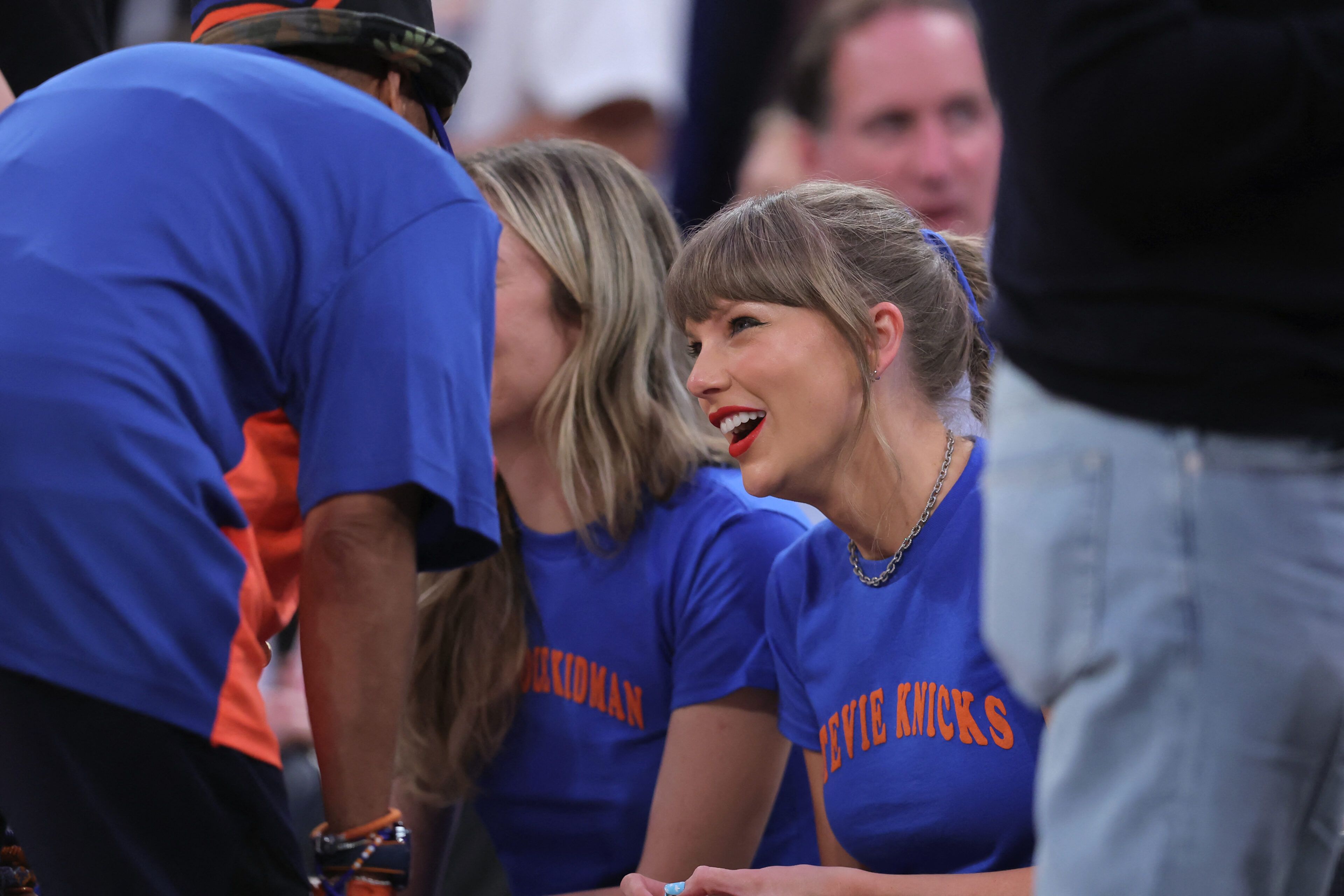‘She's Not a Knicks Fan, Get Out of Here’ — Knicks Announcer Calls Out ...